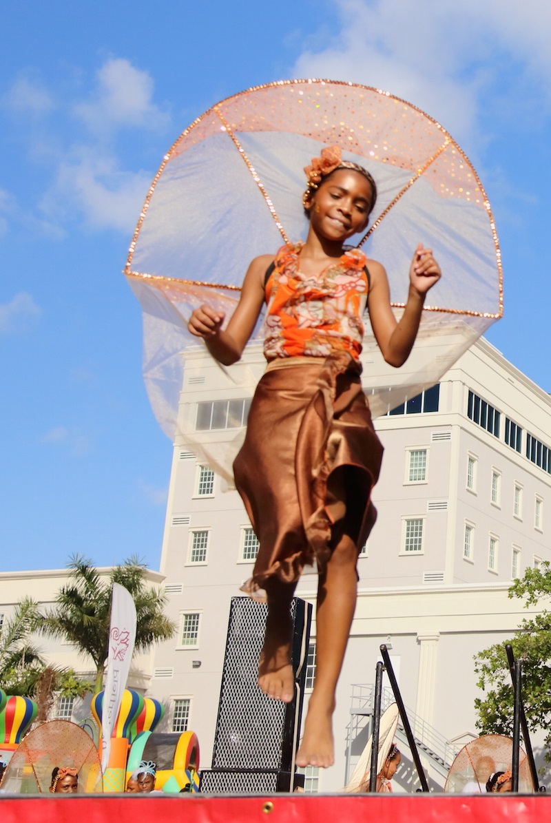 Photo Gallery of 2014 - Junior - Cayman Carnival Batabano